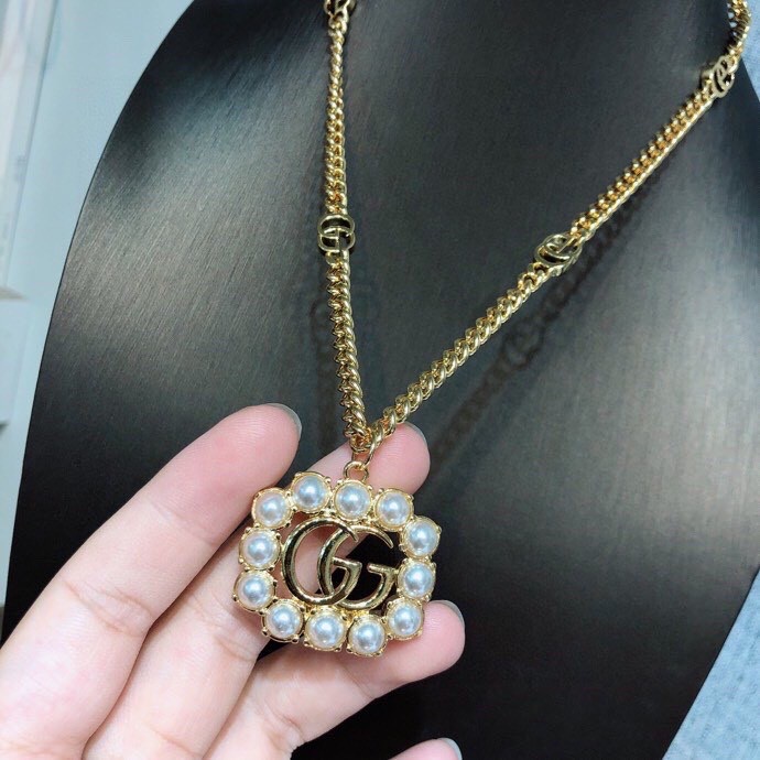 Gucci Mini Pearl Border Frame Pendant Necklace Gold Tone For Women ...