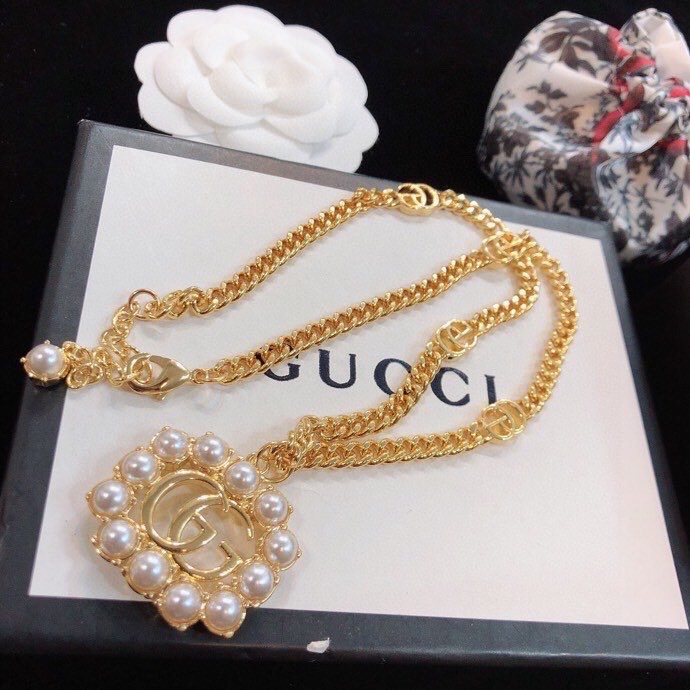 Gucci Mini Pearl Border Frame Pendant Necklace Gold Tone For Women ...
