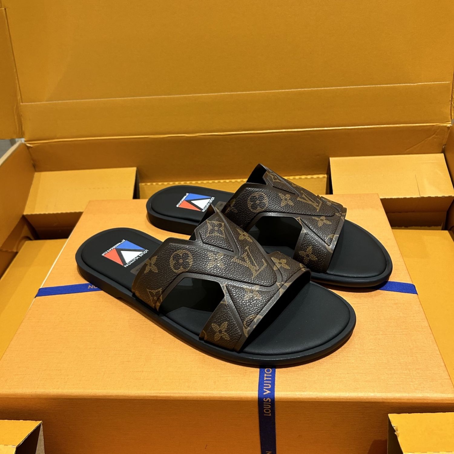 Louis Vuitton Oasis Mule Monogram Ebene For Men - Dealiax