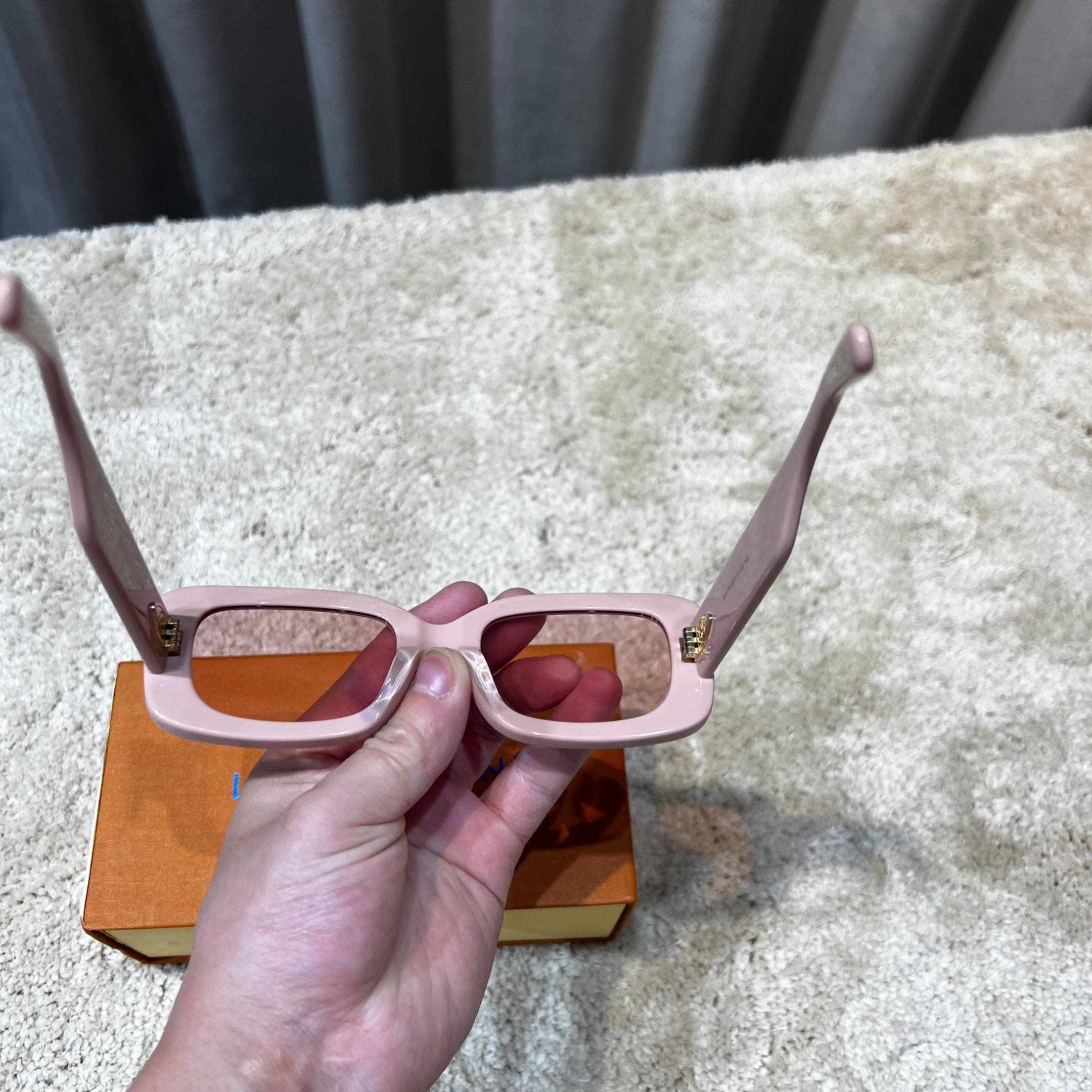 Louis Vuitton Circle Rectangle Sunglasses - Z2421W